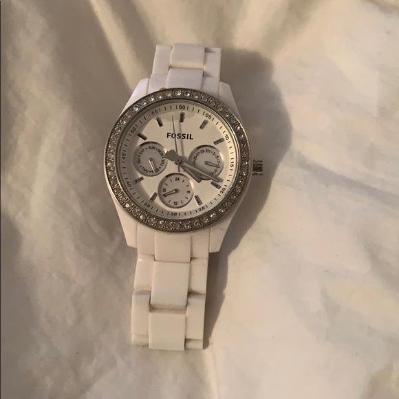 Fossil | Accessories | Authentic White Fossil Watch | Poshmark